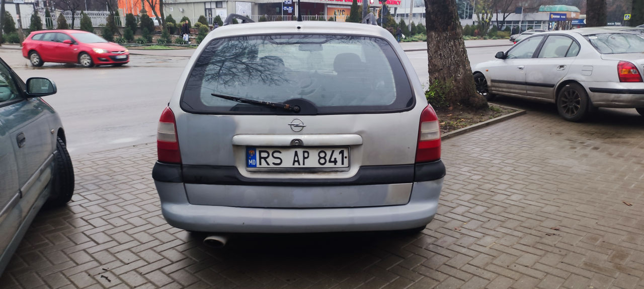 Opel Vectra 1998 г. с пробегом 333333 км, Бензин, 1200