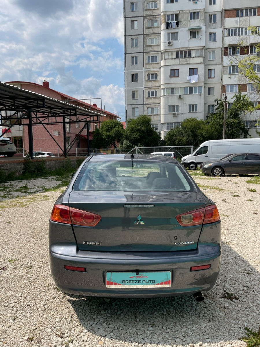 Mitsubishi Lancer an. 2008 cu rulaj 190000 km, Benzină, 5650