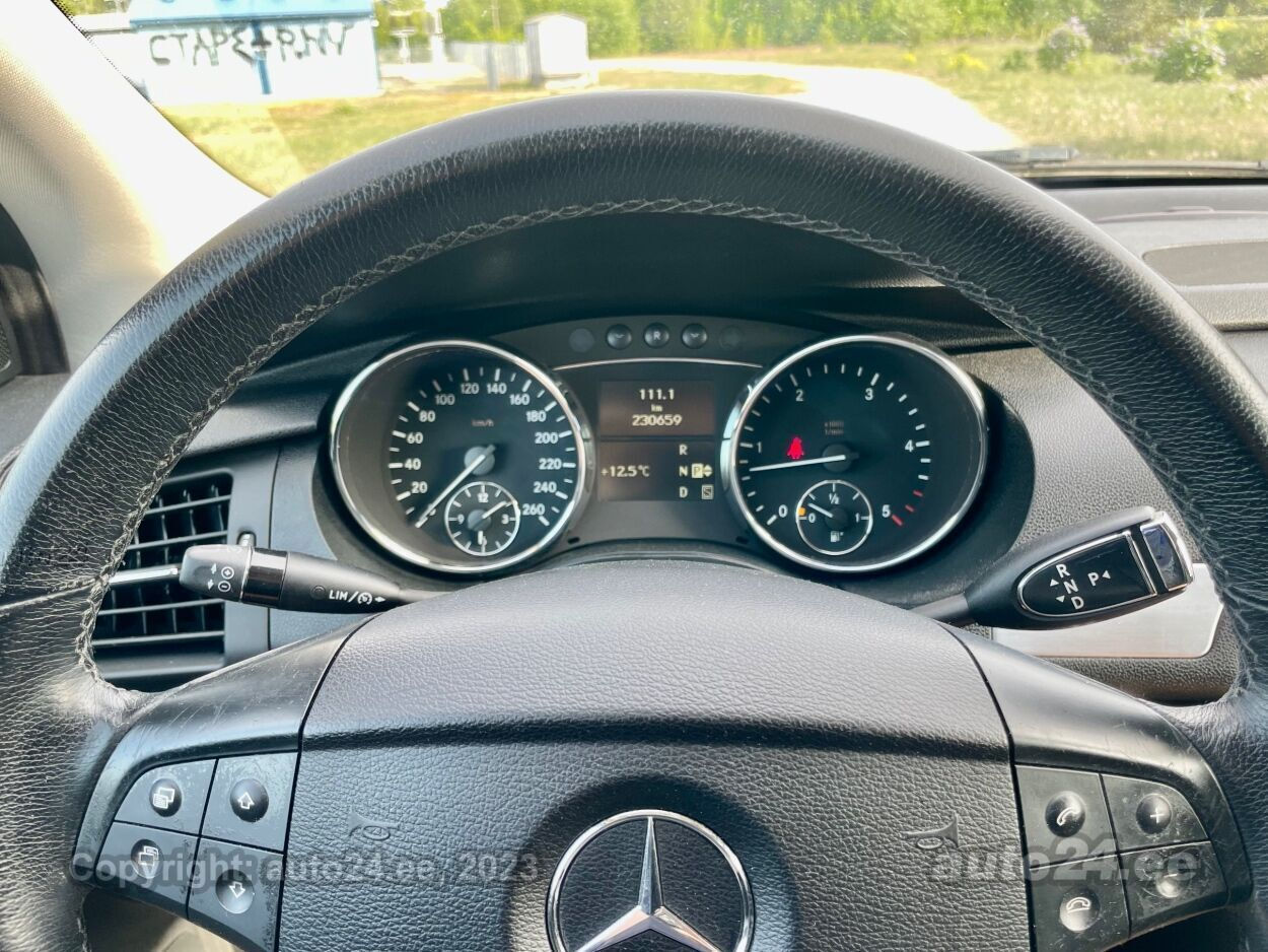 Mercedes R-Class