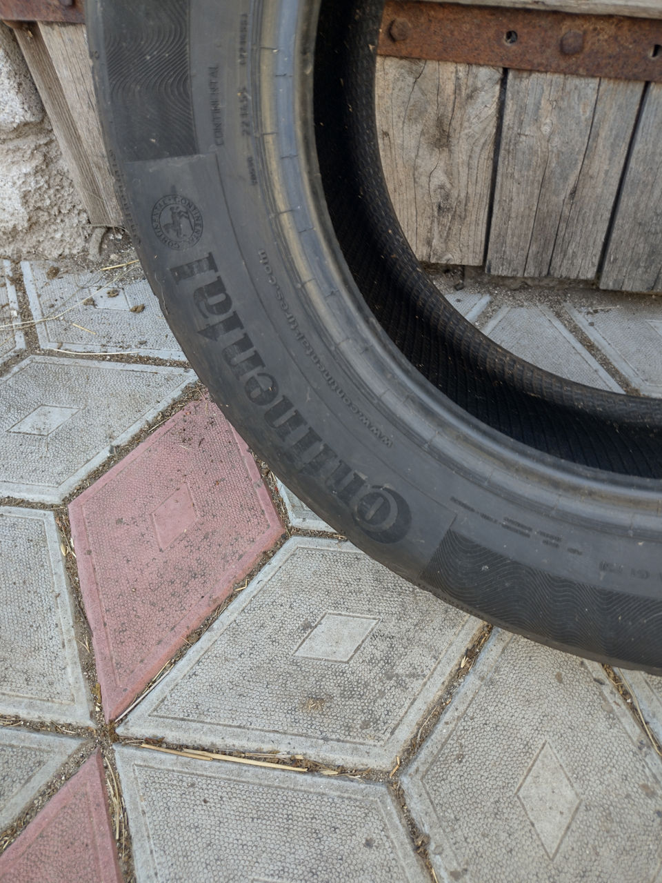 Vind 3 anvelope 19565R15 in stare buna