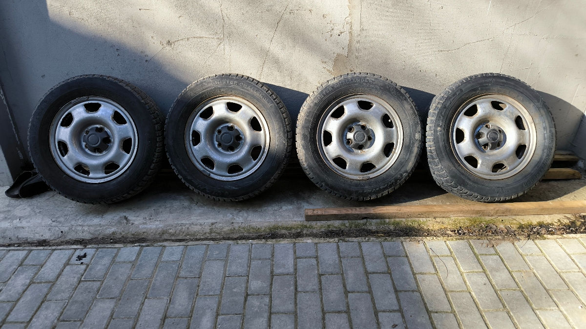 Jante cu cauciucuri de iarna RAV4