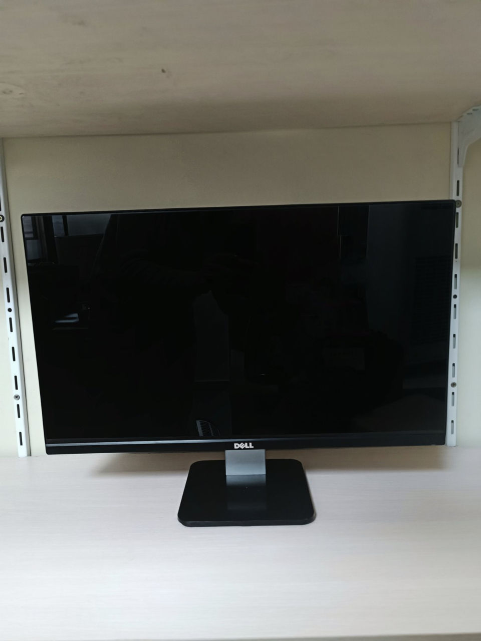 Monitor Dell S2340Lc 1060 lei