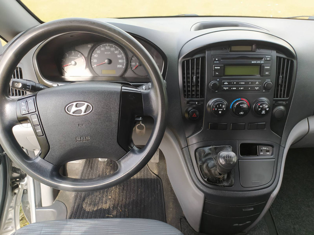Hyundai H1 Starex