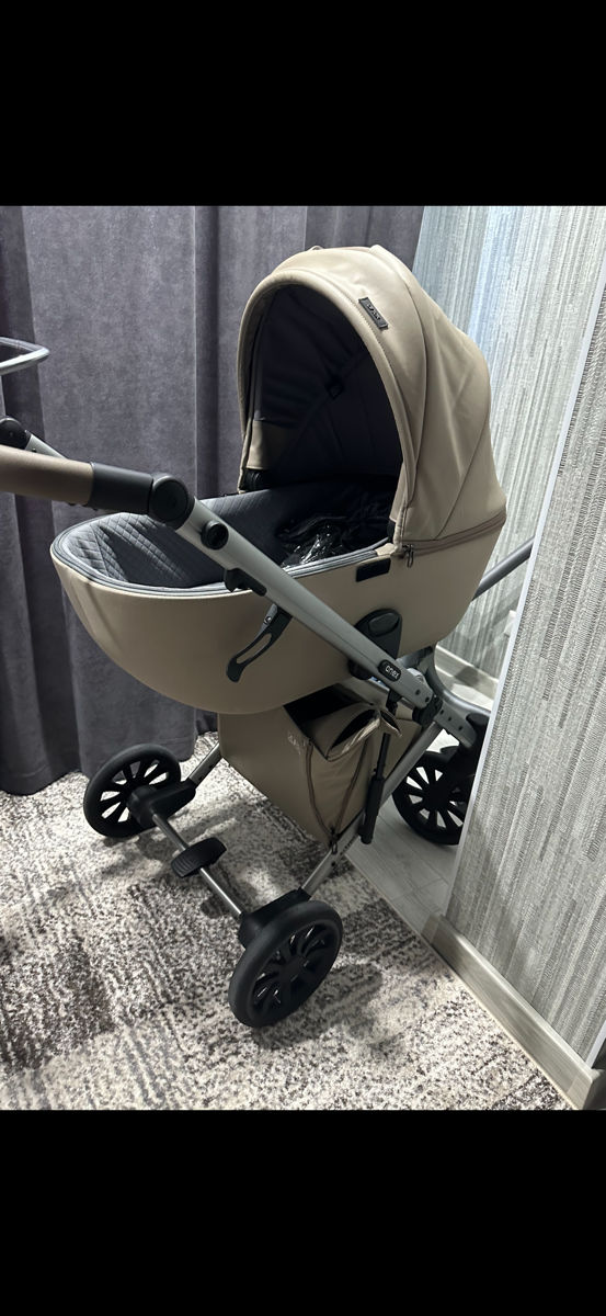 Vând cărucior Anex-e type 3/1