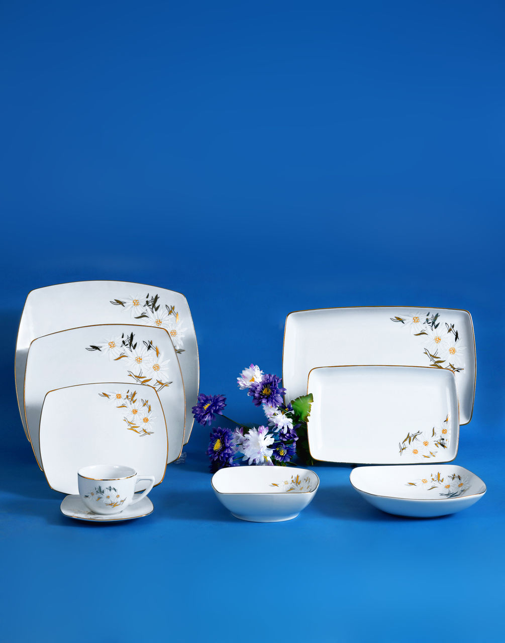 Seturi pentru masa ,set ceai si cafea la 6-12 Pers.