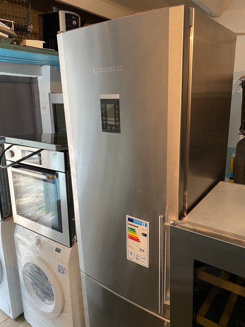 Холодильник Liebherr Premium No Frost с дисплеем на двери