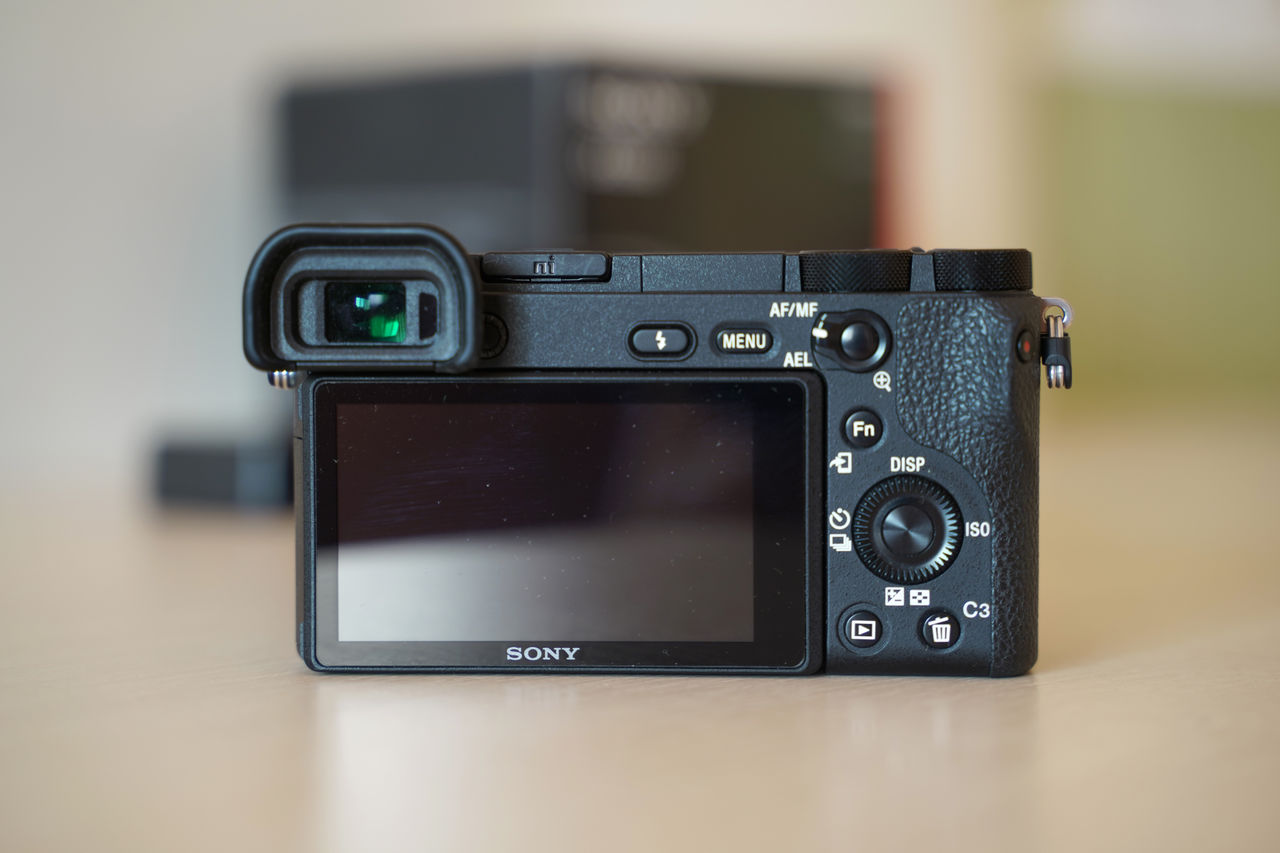 Urgent! sony a6500 body /24mp/ apsc/ 4k