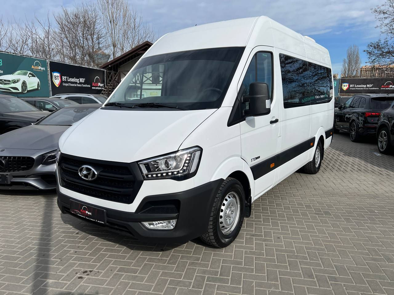 Hyundai H350