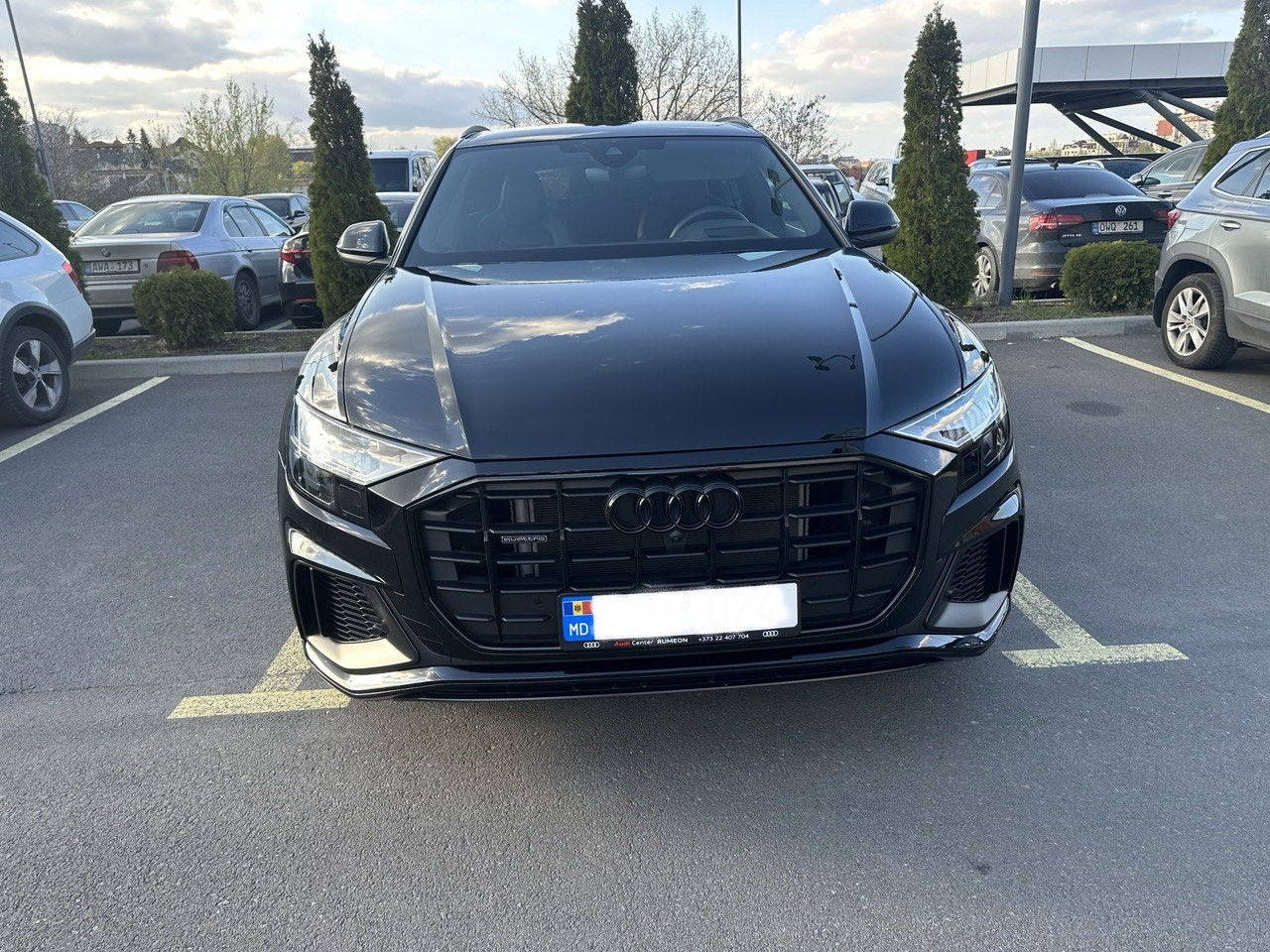 Audi Q8 an. 2023 cu rulaj 16120 km, Benzină, 86500