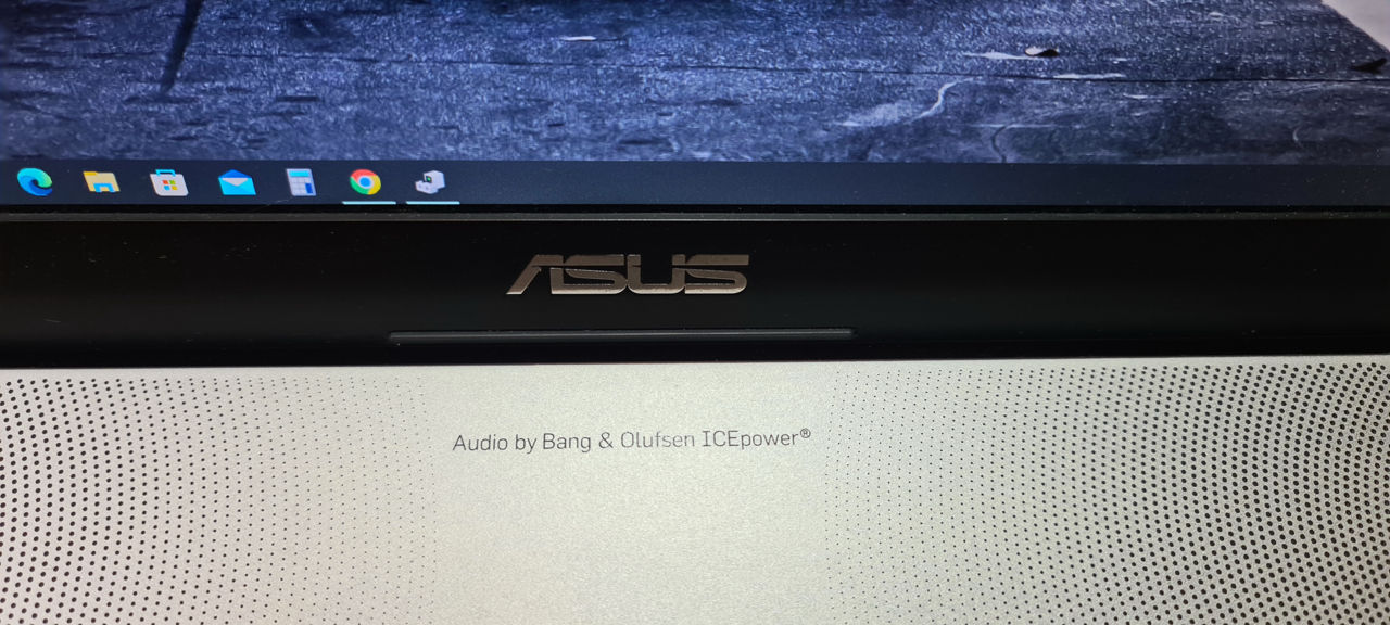 Asus N76V Intel core I5 8GB RAM HDD 750GB 17,3 Full HD Geforce GT 635M