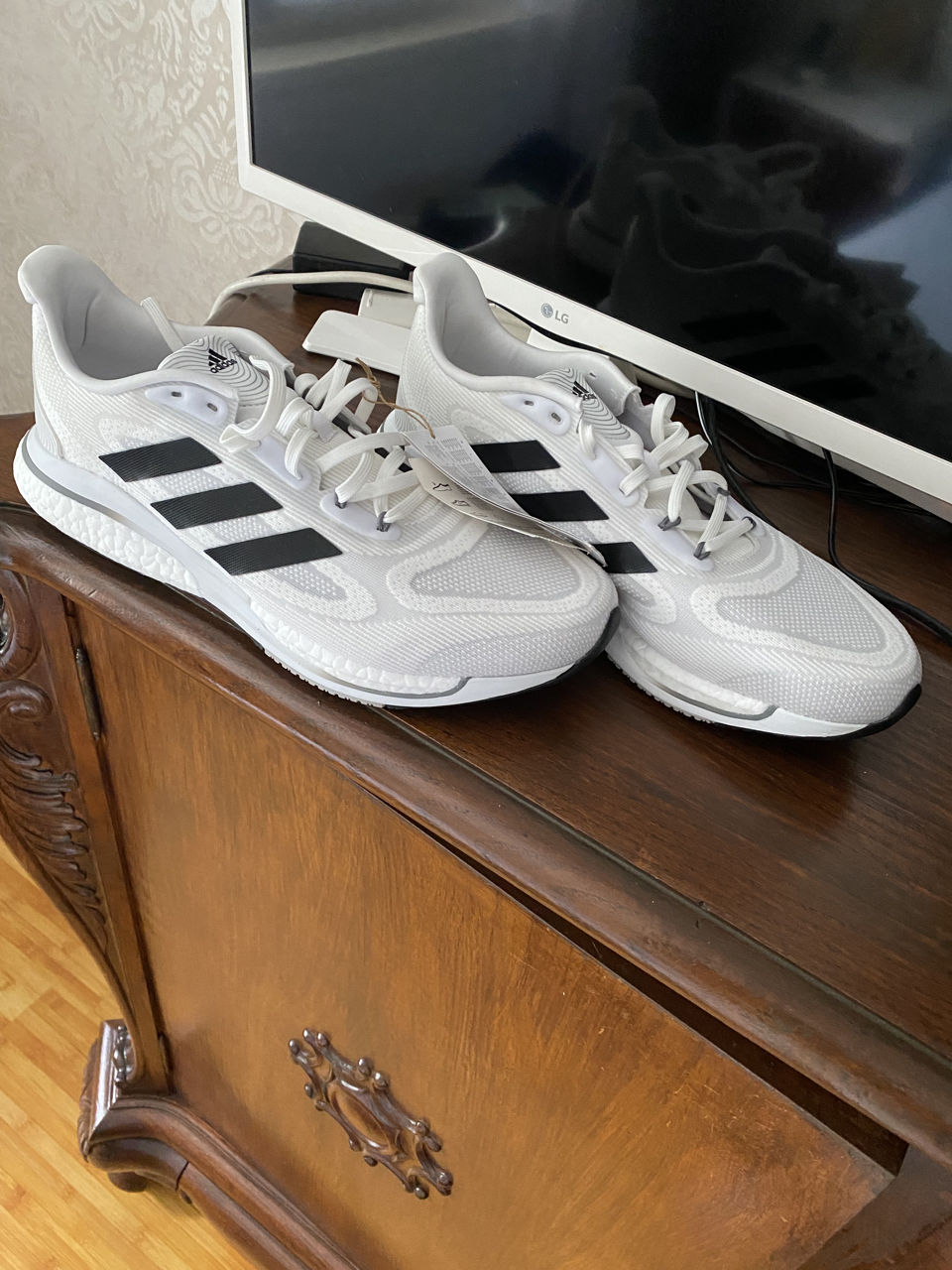 Adidas 44 marimea