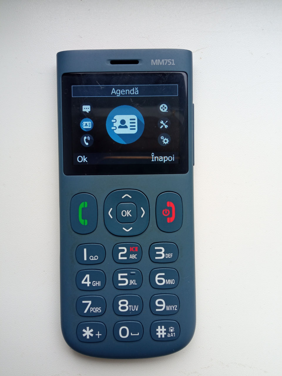 Telefon cu butoane mari