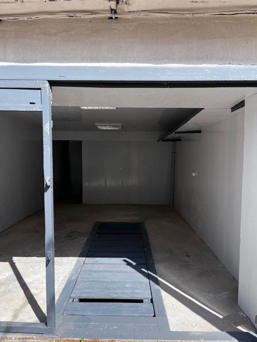 Se vinde garaj in doua nivele