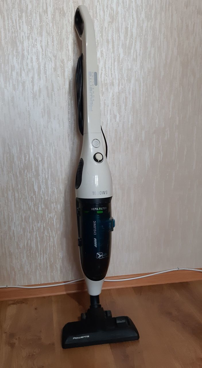 Aspirator vertical Rowenta - Пылесос вертикальный