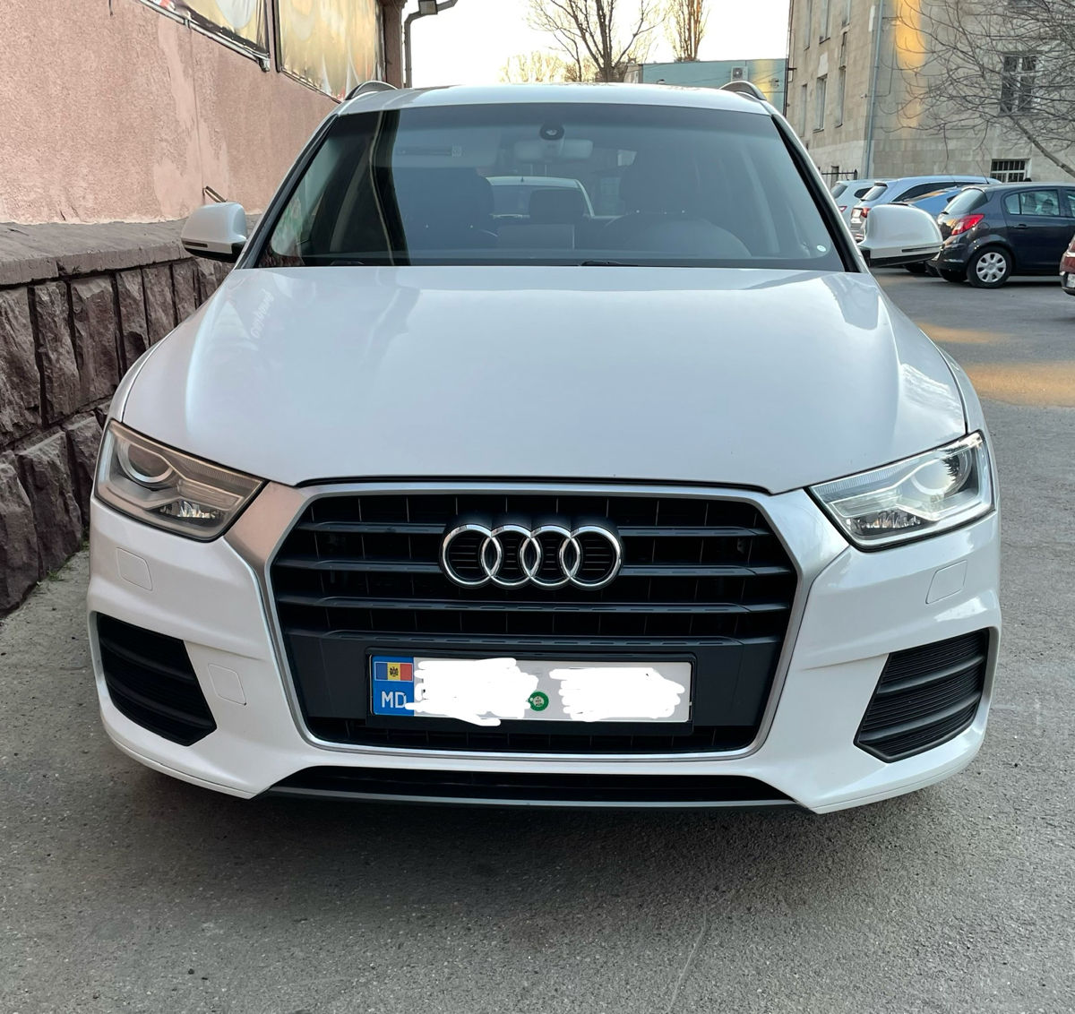 Audi Q3 an. 2016 cu rulaj 204000 km, Benzină, 12400