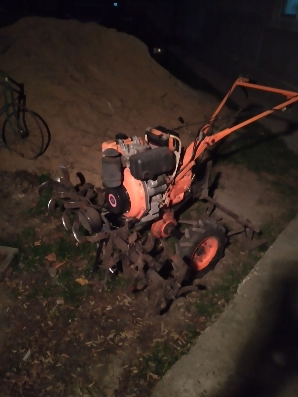 Motoblok diesel cu freza, cultivator, si remorca