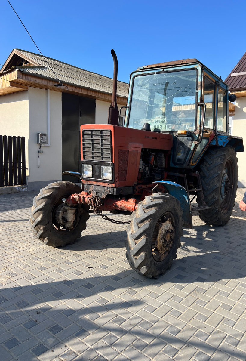 Vând Tractor 82