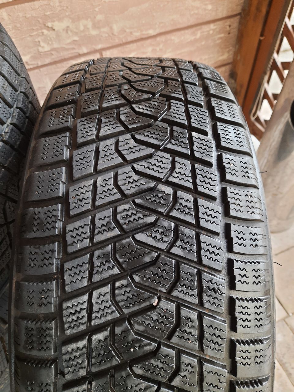 Vind 4 anvelope de iarna 235/55 R18