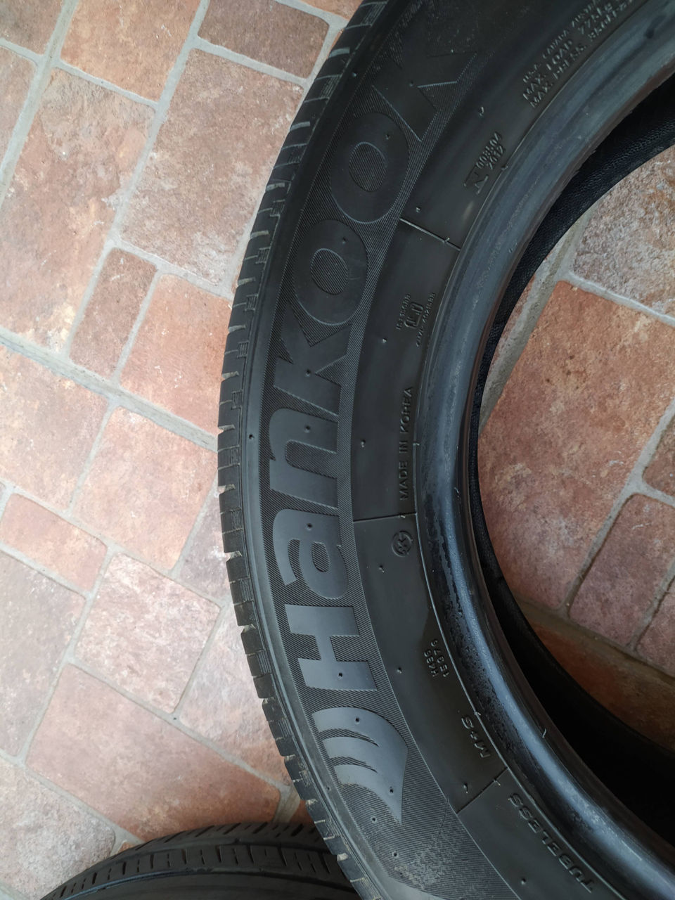 R17 Hankook - Made in Korea