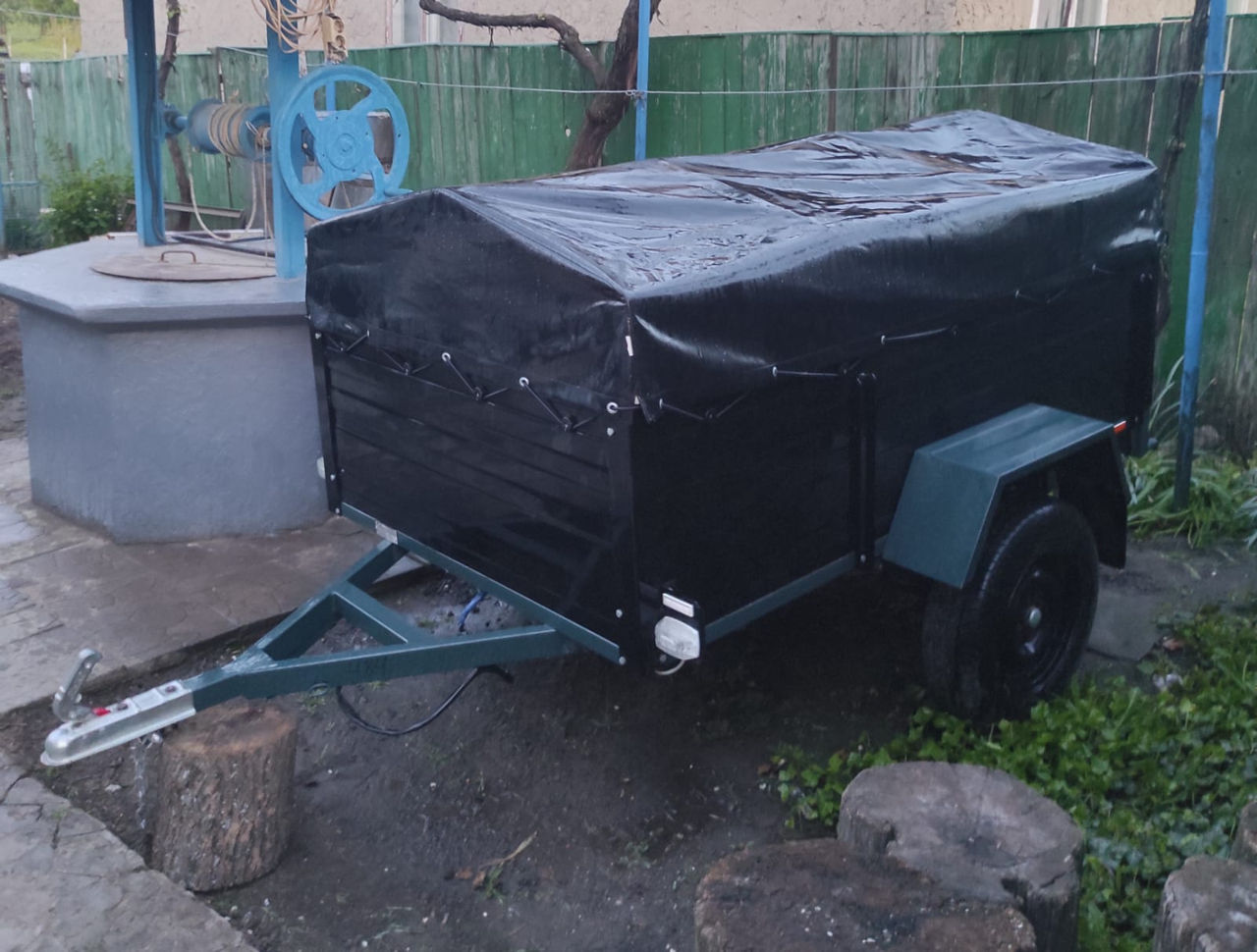 Vind remorca auto usoara.