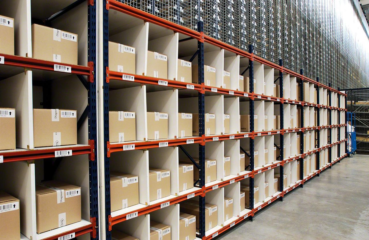 Stelaje pentru depozite