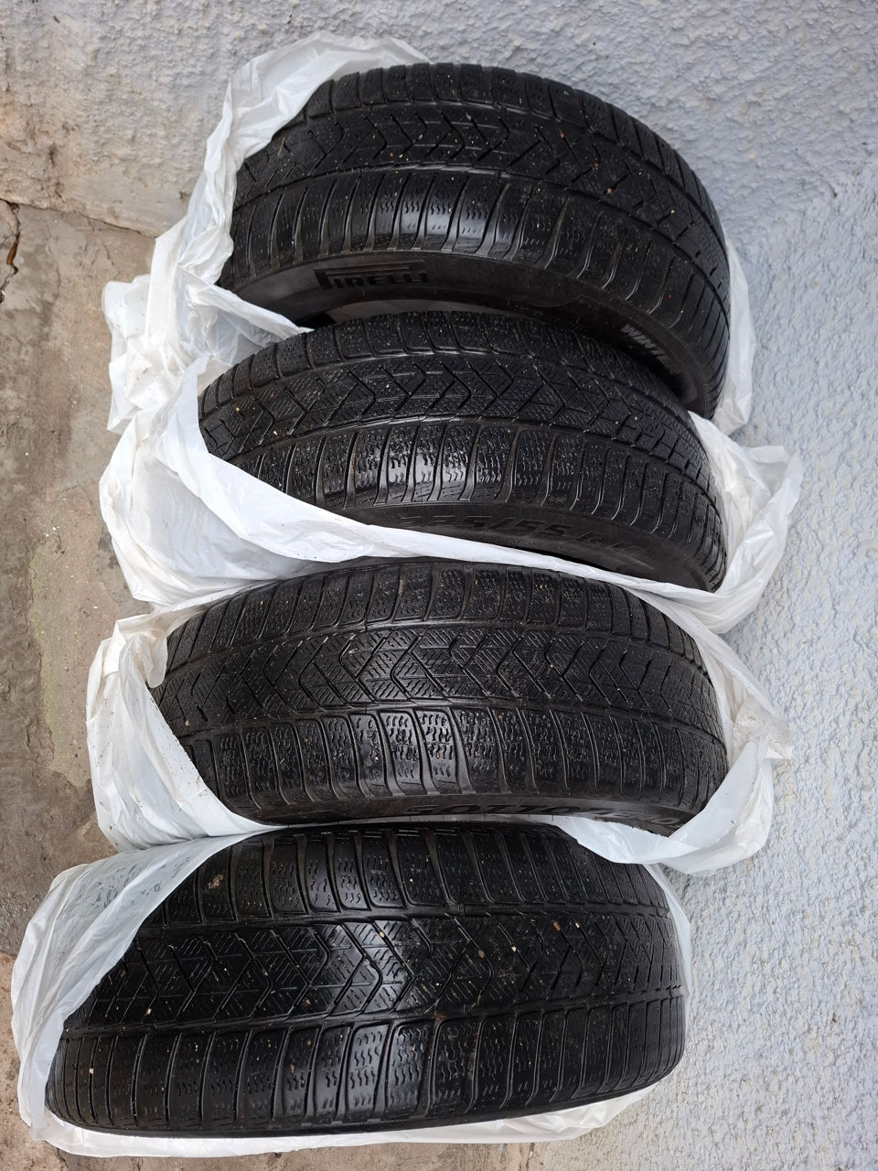 Set de anvelope iarnă Pirelli 225/55 R18