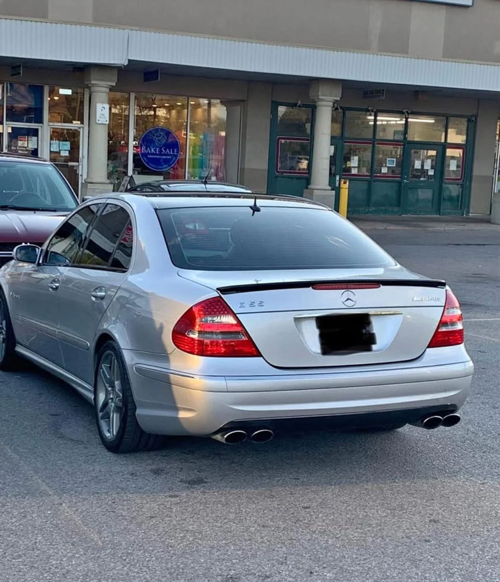 Se dezmembreaza W211 E55 AMG Kompressor