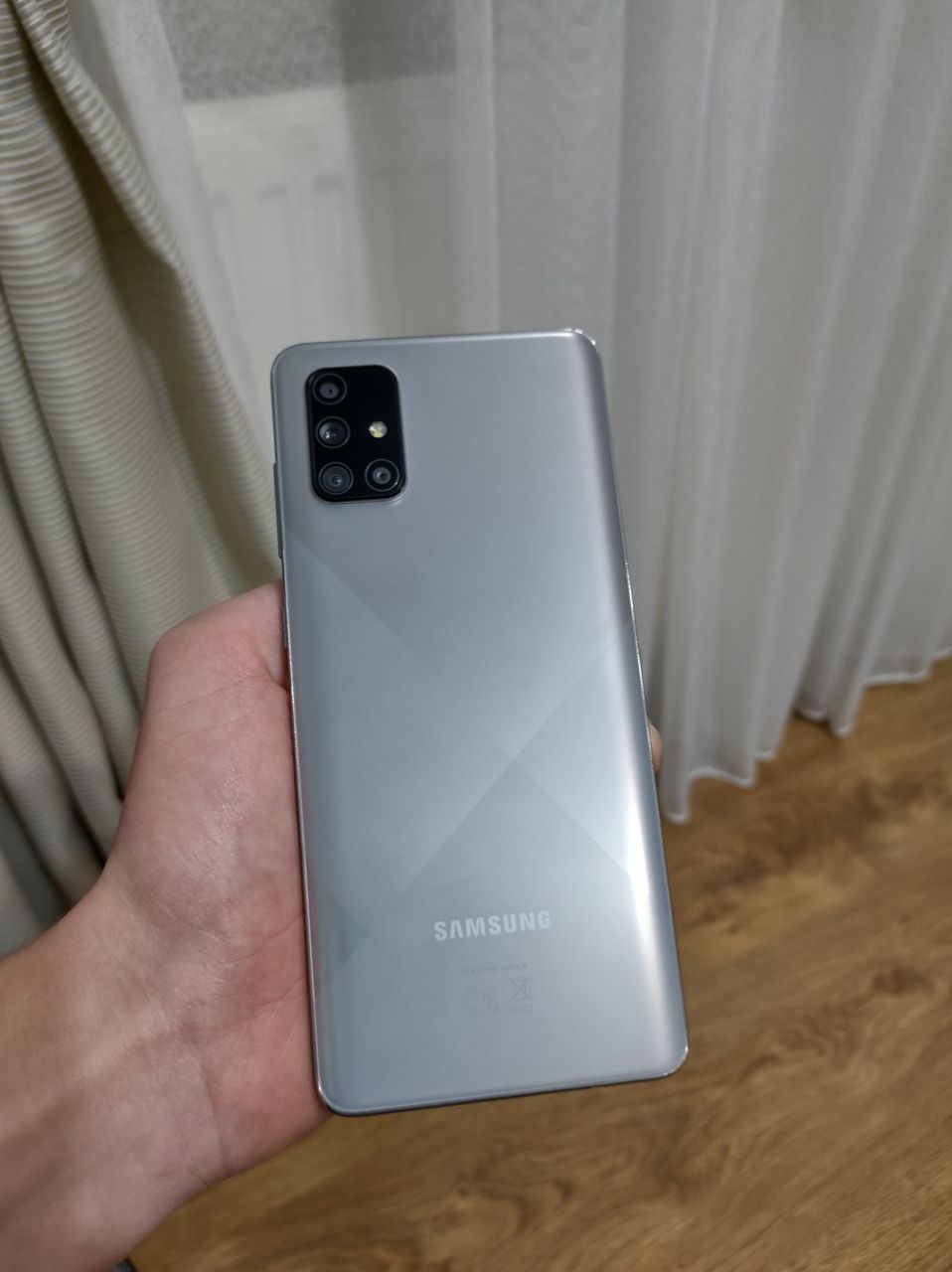 Продам Samsung galaxy A71 128гб
