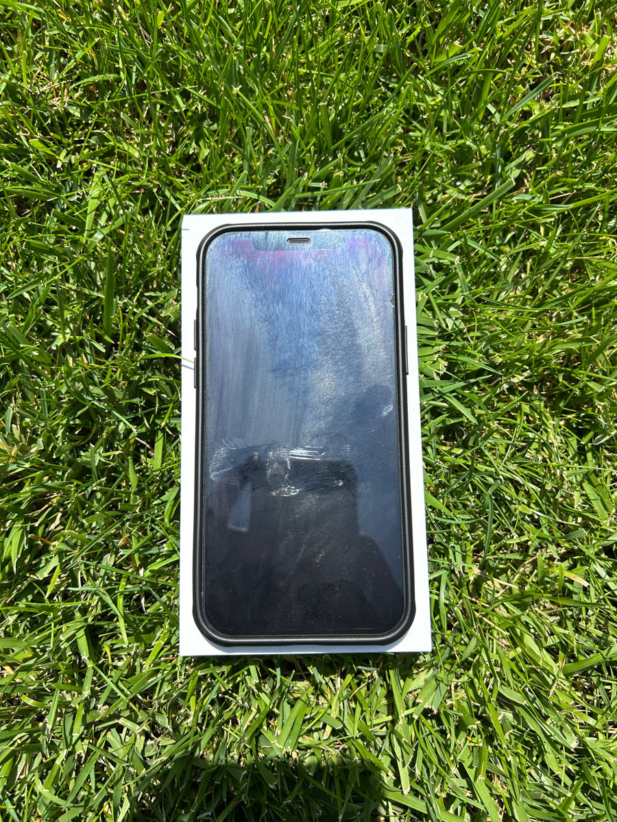 Vând iPhone 12 Negru - 128GB, Dual SIM