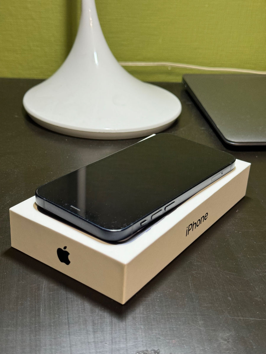 Vînd iPhone 12 128Gb