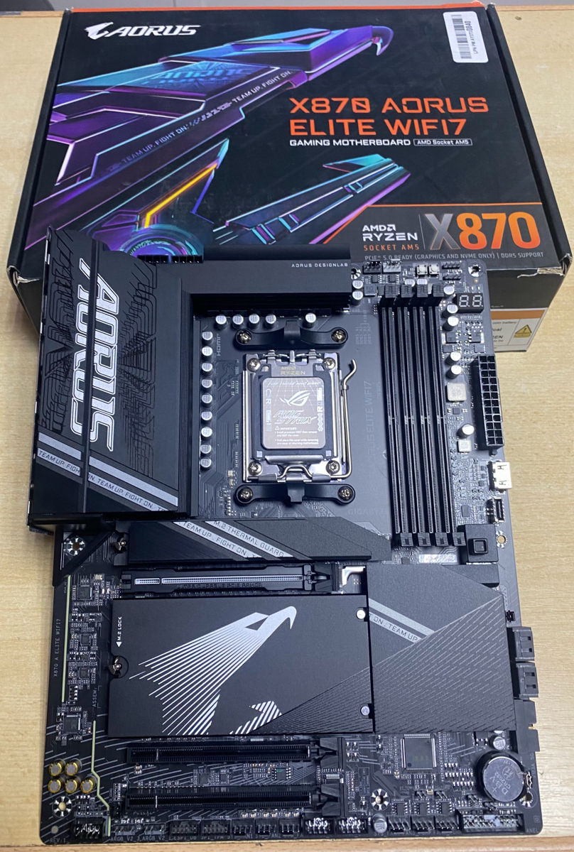 Gigabyte X870 Aorus Elite WiFi7 AMD AM5 ,ATX, DDR5, 4X M.2, PCIe 5.0 ...