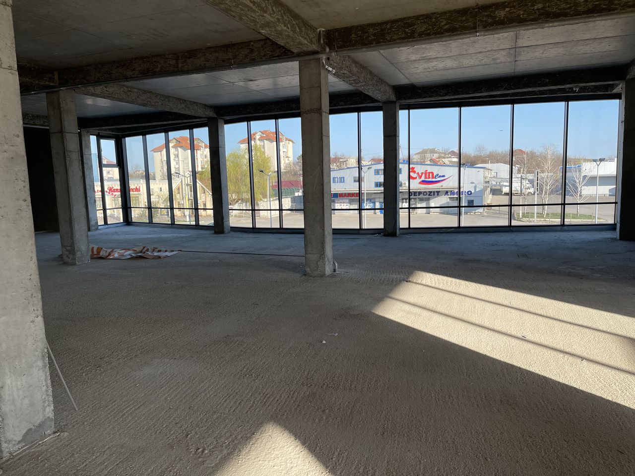 Chirie spatiu comercial