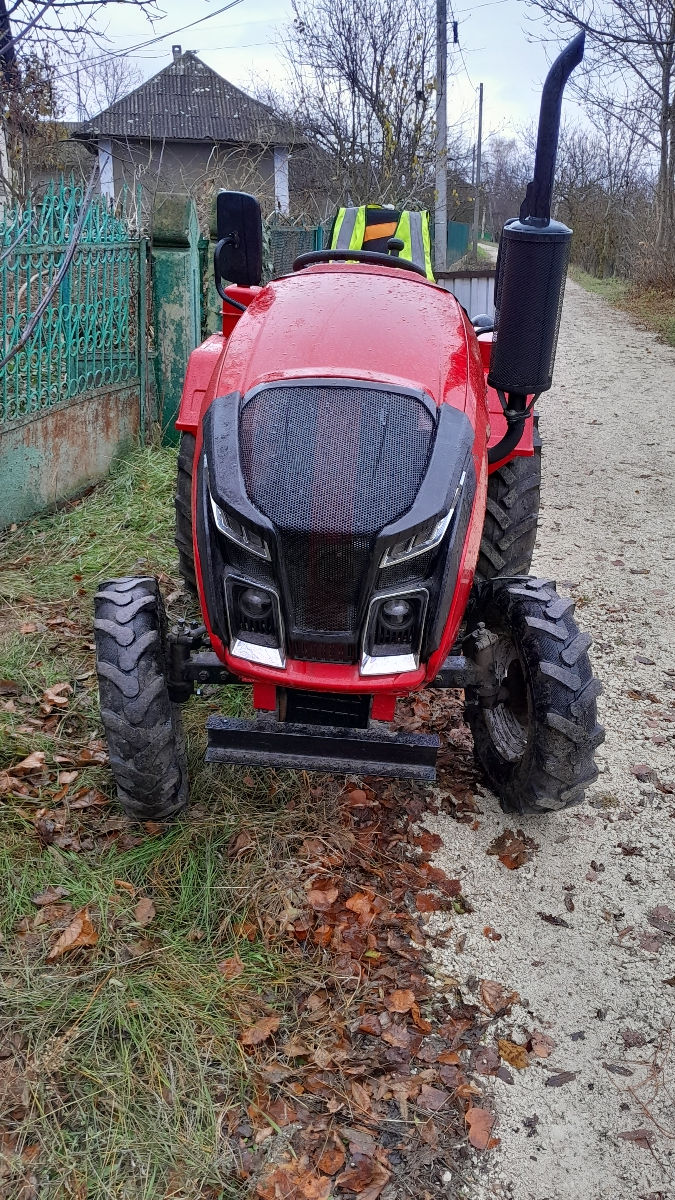Se vinde tractor
