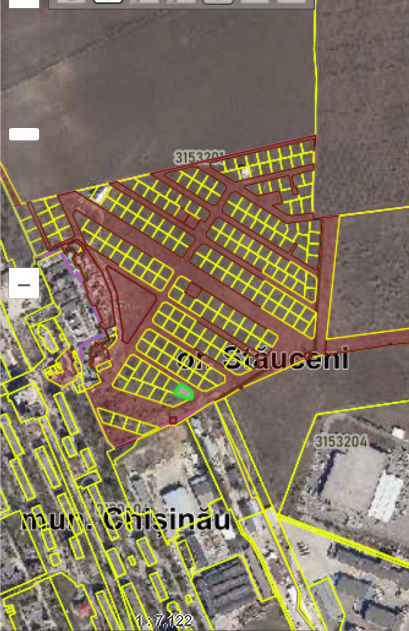 Spre vânzare teren pentru construcție în spate la Metro