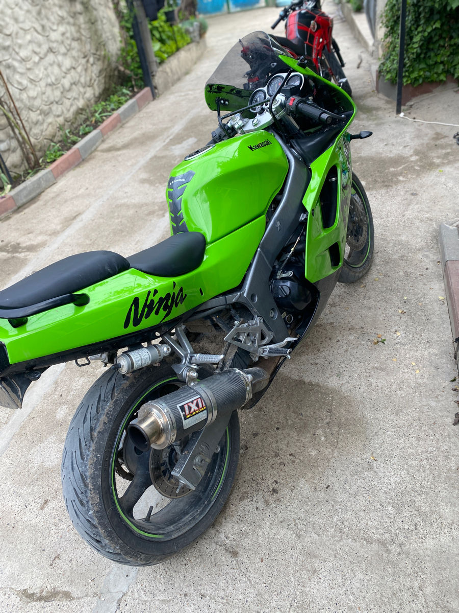 Kawasaki Ninja ZX6-R