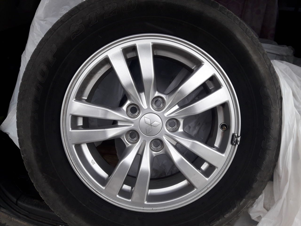 Originalinie diski na Mitsubishi R16 5/114,3