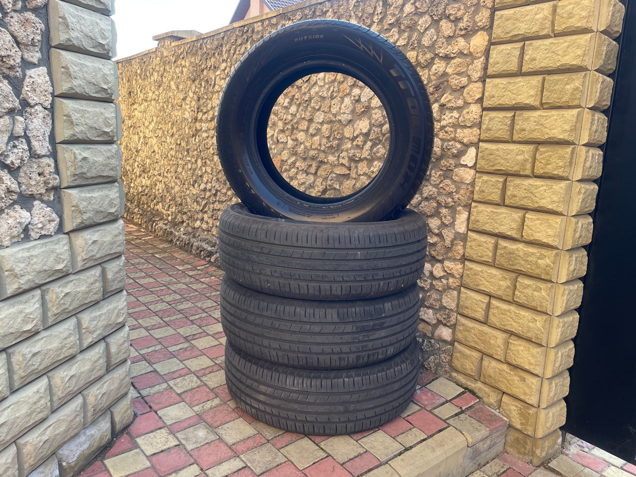 Vand Anvelope Tracmax 215/60/16 de Vara in stare ideala