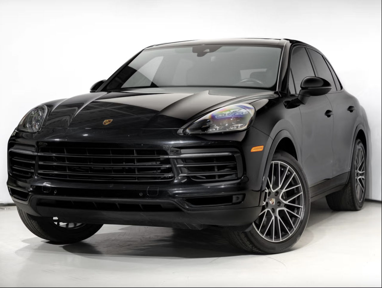 Porsche Cayenne 2020 г. с пробегом 93924 км, Бензин, 48000
