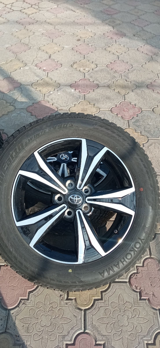 Jante Toyota CH-R/CHR/YarisCross/Corolla/Lexus UX 215/60 R17 Yokohama ...