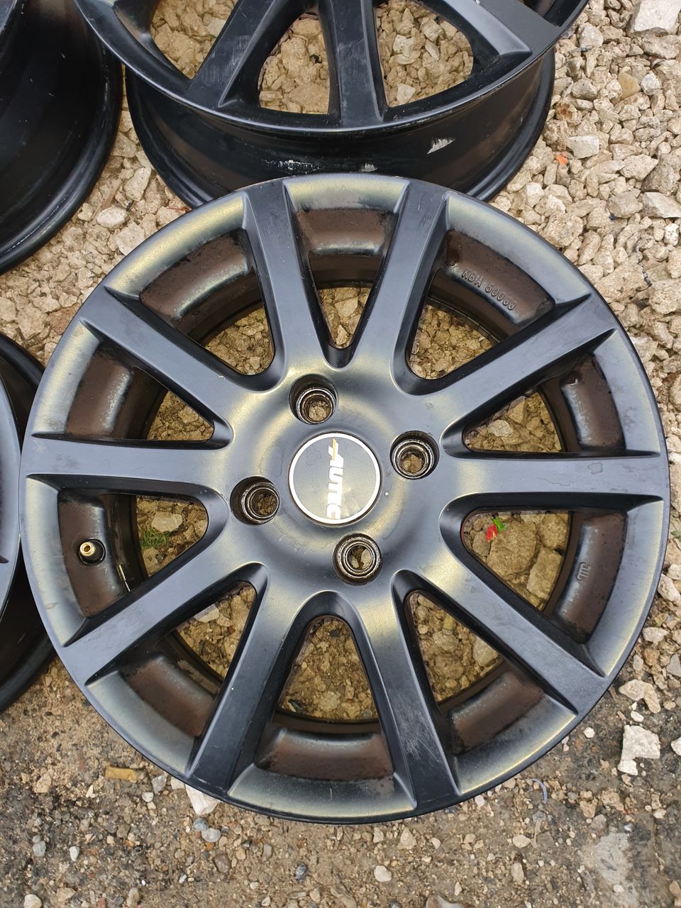 Vand jante 4x108 Ford R15 starea ideala.