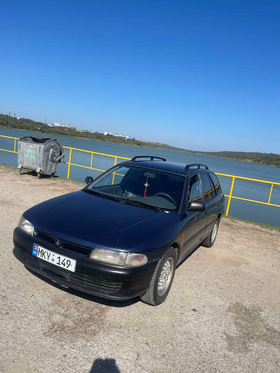 Mitsubishi Lancer an. 1993 cu rulaj 360000 km, Benzină, 1800