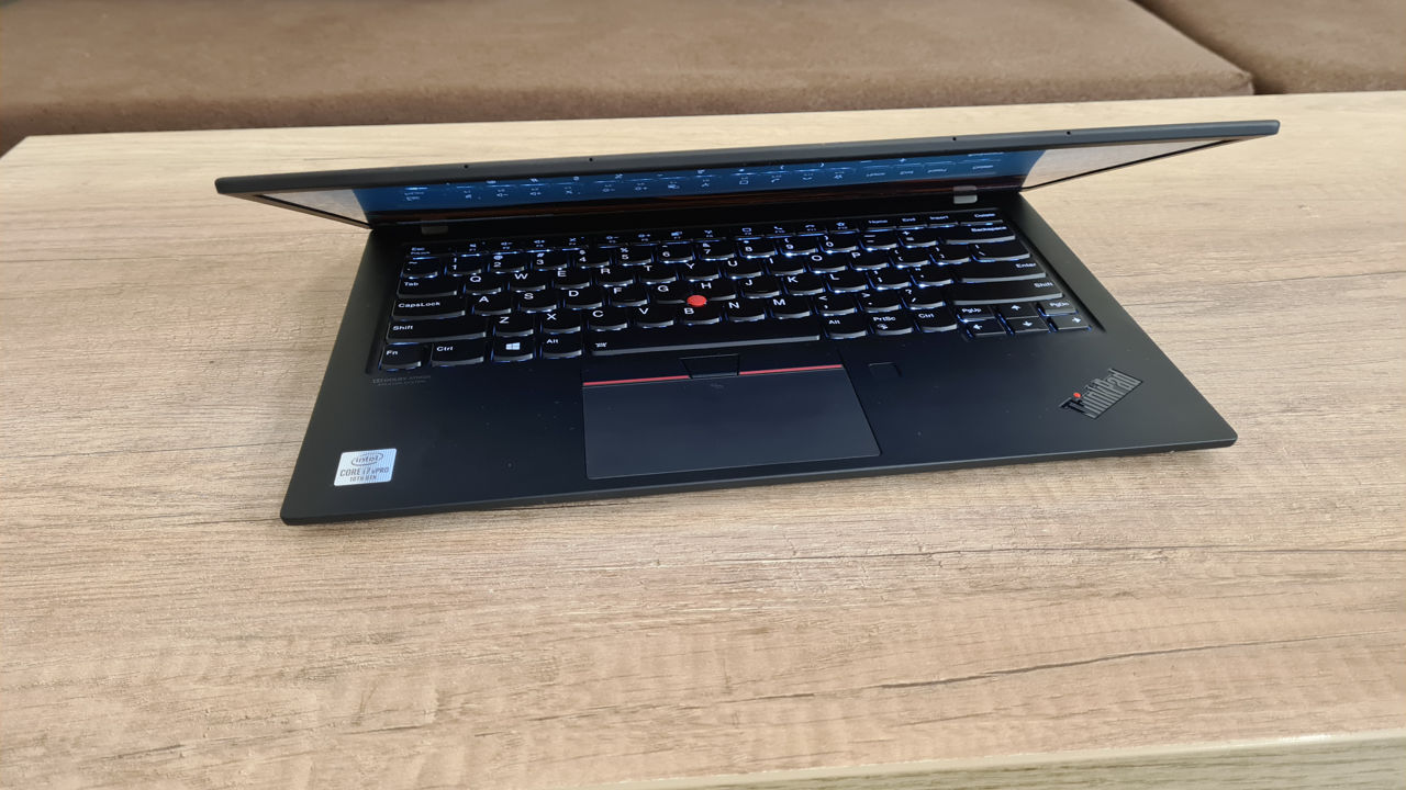 ThinkPad X1 Carbon (FullHD/i7 10Gen/16Gb/1Tb)