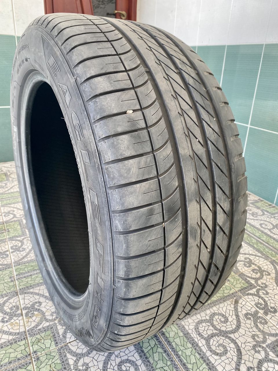 255/50 R19 - 285/45 R19 Good Year