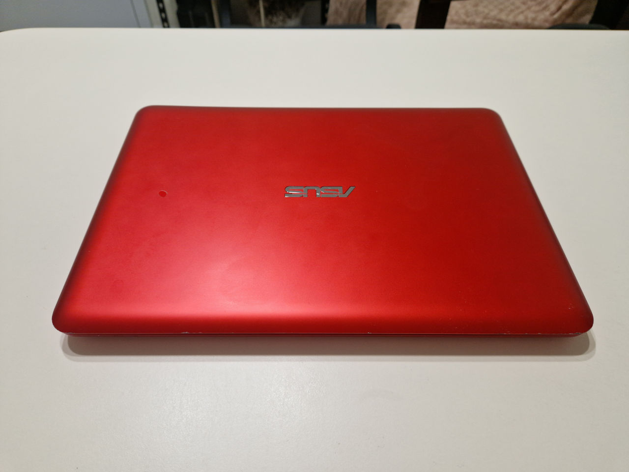 Asus E403S