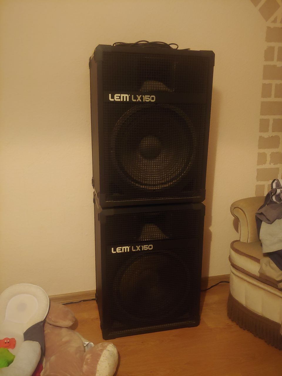 колонки boxe mari pentru petreceri