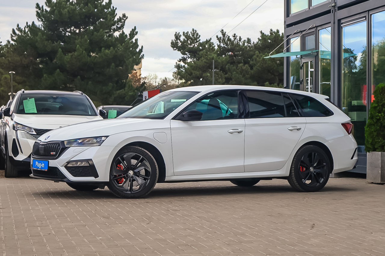 Skoda Octavia an. 2021 cu rulaj 142500 km, Plug-in Hybrid (benzină ...