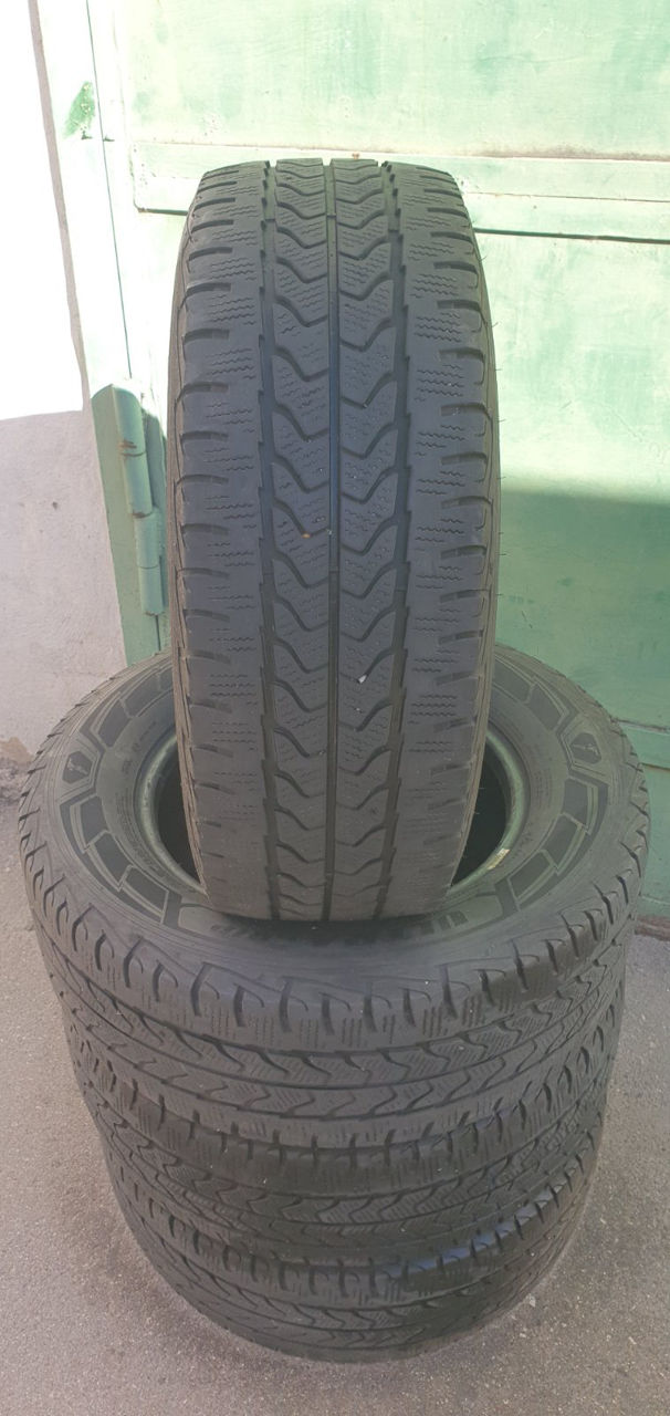 Good Year 235/65 R16C