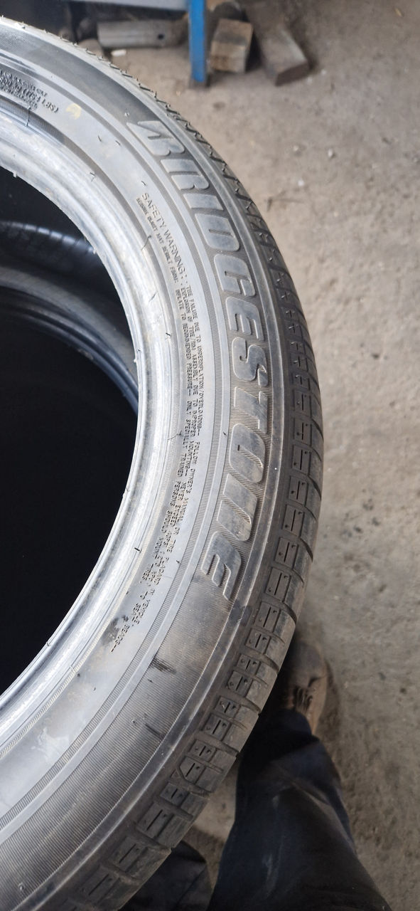 R18 245/50