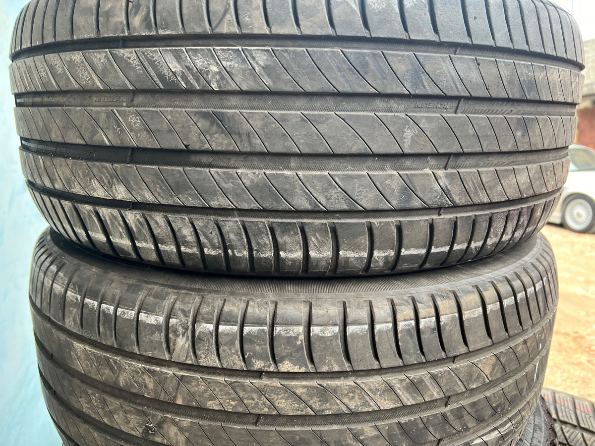 R18 235/45 Michelin Primacy 4