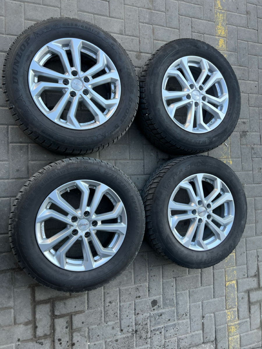 Vind 4 jante cu anvelope ideale.Fara parcurs prin Moldova.R 17.Lexus Nx.Rav 4.Detalii in poze